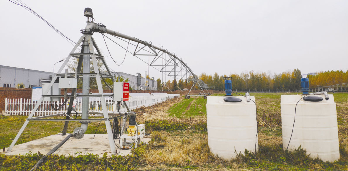 Center irrigation pivot - Oneaqua China - mobile / fertigation