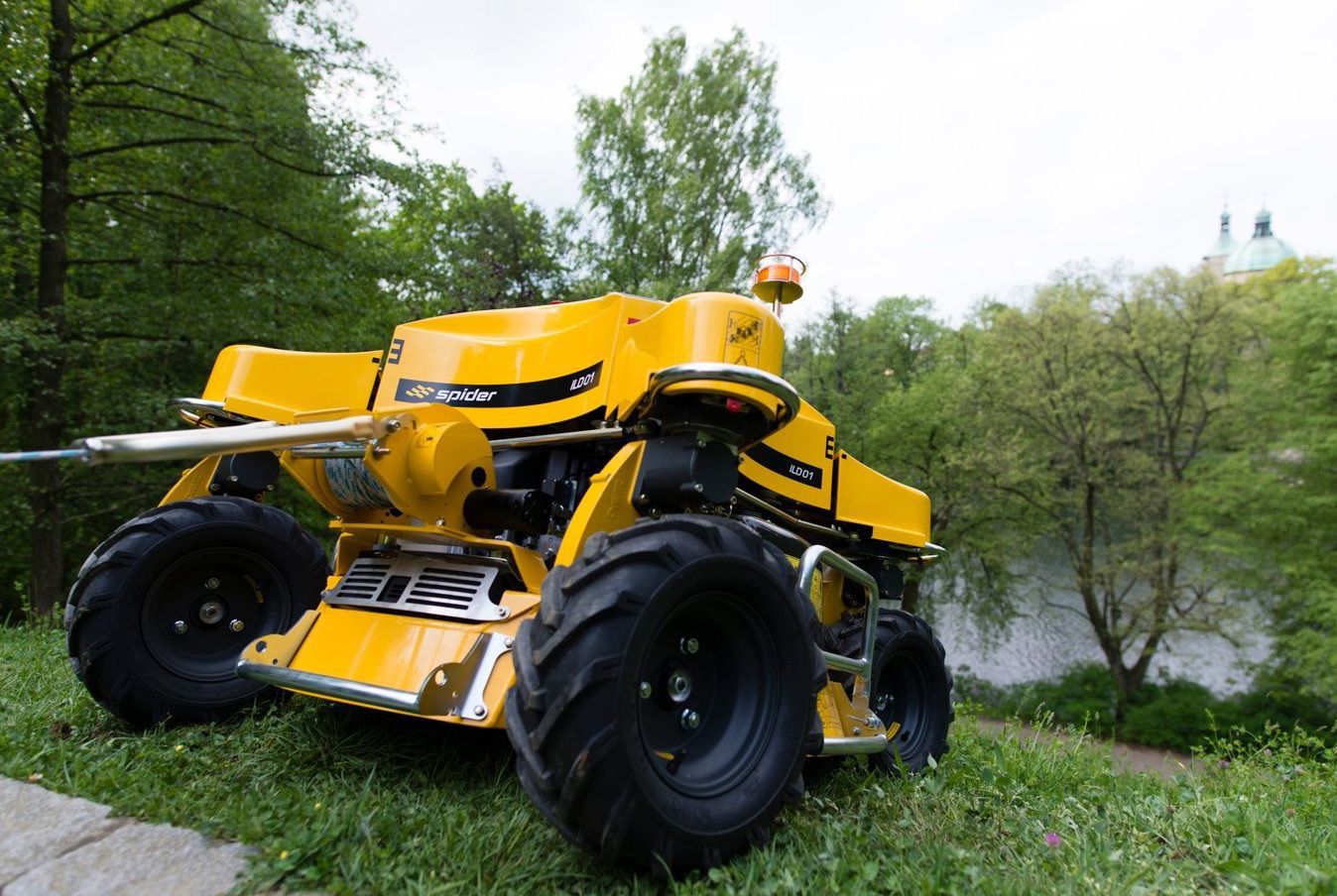 Remote control mower - ILD01 - Spider Mowers - rotary / 1 blade / grass