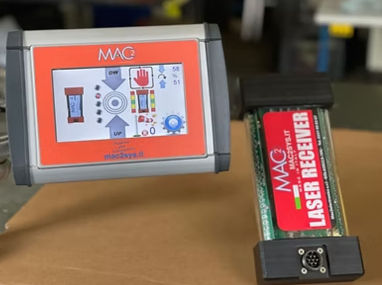 Field grading control system - Mac2 Electronics srl - touch screen