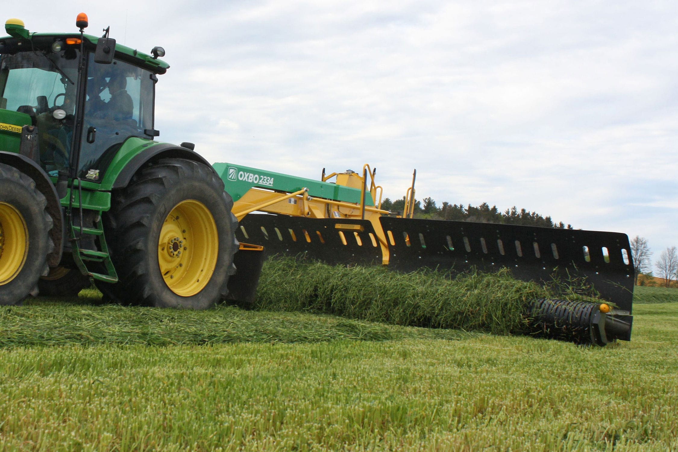 Belt rake - 2334 - Oxbo - side delivery