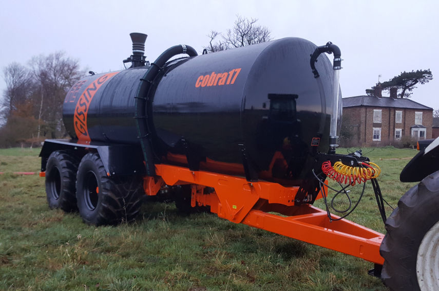 Single-axle slurry tanker - Britman UK Ltd. - with injector / vacuum ...