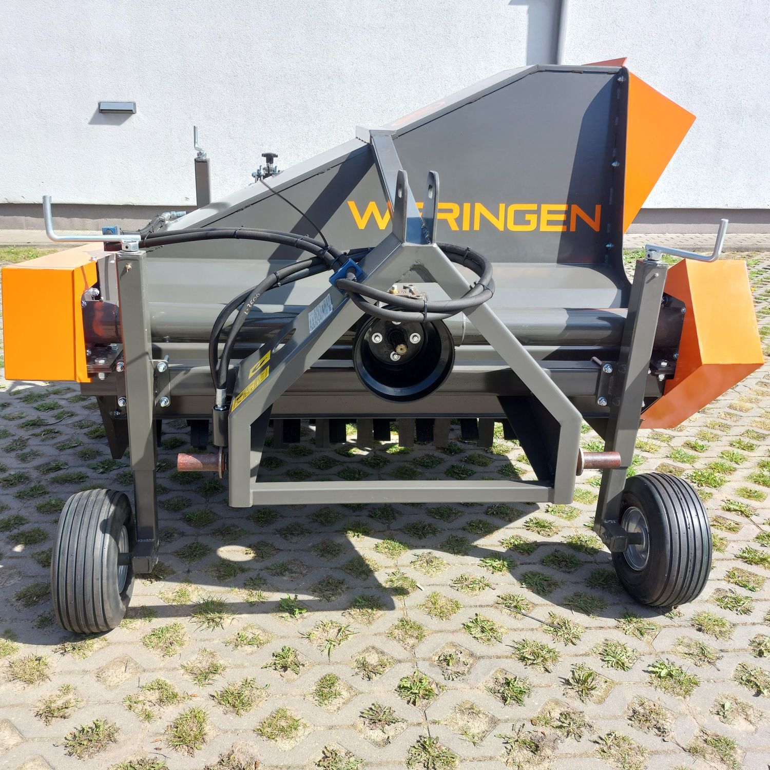 Onion haulm topper - WERINGEN RT - Weringen - carrot / potatoes / 2-row