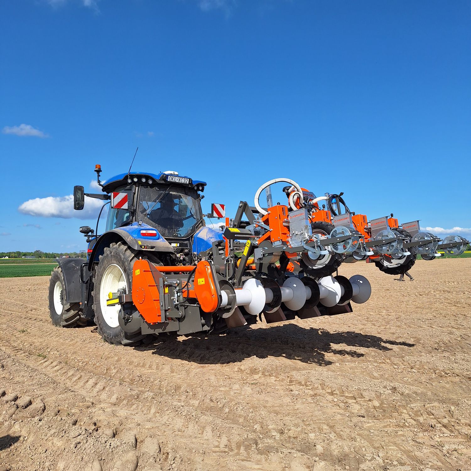 Ridge former with seed drill - ridge former with pneumatic seeder ...