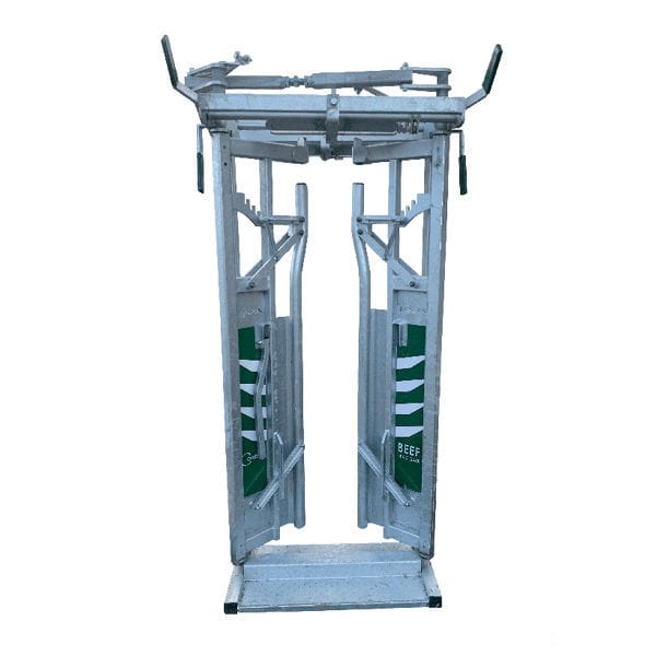 Beef head gate - Condon Engineering - automatic clamping