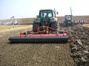 Stone burier with hydraulic adjustment - G25 - FORIGO ROTER ITALIA