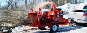 Truck-mounted wood chipper - 2455 - Morbark, Inc. - with combustion ...