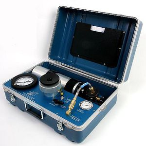 Leaf pressure chamber - P M S Instrument Company - Scholander / manual ...