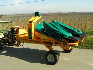 Fruit tree shaker, Fruit trunk shaker - All the agricultural ...