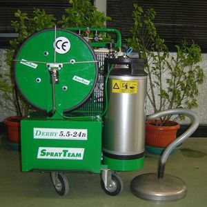 Self-propelled sprayer - DOLLY ULV - SPRAY TEAM Srl - garden / low ...