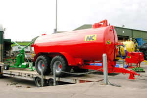 Single-axle slurry tanker - NC Engineering Ltd. - vacuum / trailed