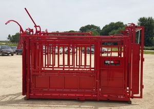 Cattle squeeze chute - 1100H - strongholdmfg - hydraulic / mobile