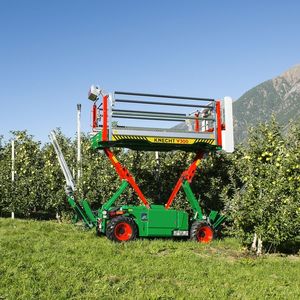 Orchard platform - E-TRAC - KNECHT GmbH - self-propelled / electric
