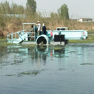 Aquatic weed harvester machine - AWH722 - Relong - boat / electrically ...