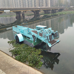 Aquatic weed harvester machine - Relong - boat / electrically-powered ...