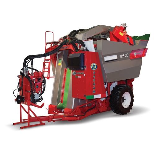 Towed grape harvesting machine - V-TRAIN TRS 30 - BARGAM SPA - with bow ...