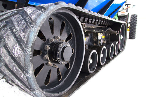 Tractor track - Elmer's Manufacturing Ltd.