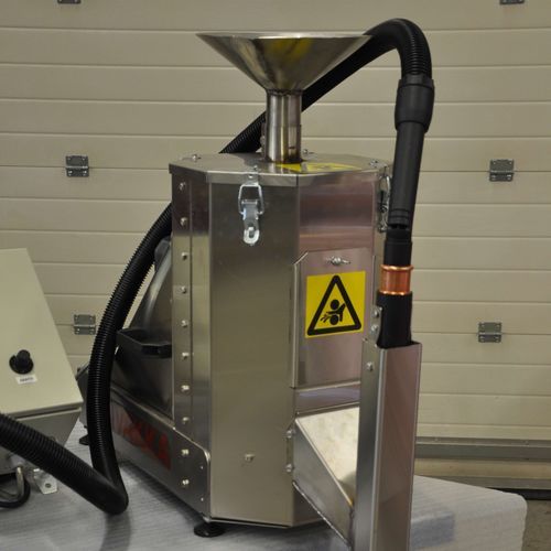 Oat dehuller - Oat Dehuller small - Rivakka Nipere Oy - laboratory