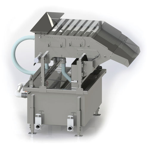 Berry crop cleaning machine - A & B Packing Equipment, Inc.