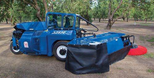 Self-propelled sweeper - 2830 - Weiss McNair LLC. - nuts