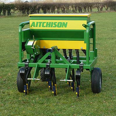 Pneumatic precision seed drill - Simtech Aitchison - vineyard