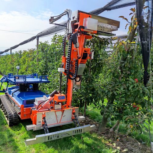 Robotic pruning machine - SLOPEHELPER - vineyard / for orchards / self ...