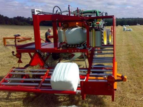 In-line bale wrapper - MINI 100 - POMI - square / automatic / towed