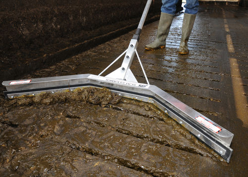 Chain manure scraper - JEPS Farm Safe Limited - U-shaped