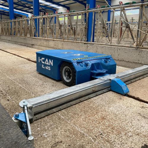 Robotic manure scraper - I-CAN - ITECH ROBOTICS AND OTOMATION - V ...