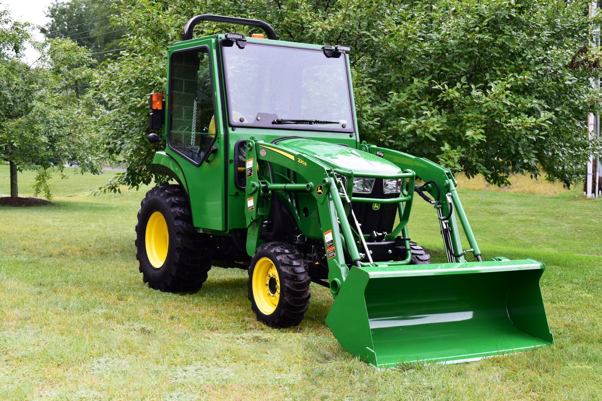 Cabine para trator - 1JD2FCAG - Curtis Industries